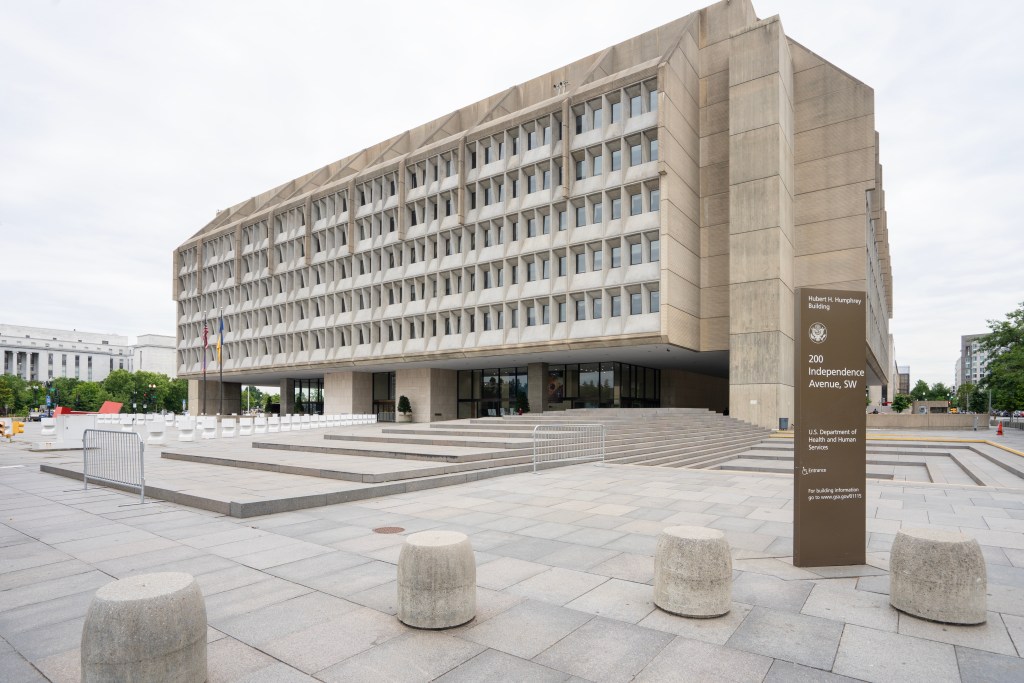 Controversy as RFK Jr. Scraps Rule Requiring 24/7 Nursing in Homes ...